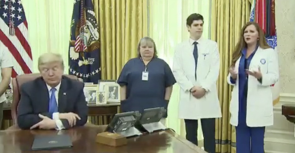 Trump contradicts nurse he’s honoring over PPE availability – Around ...